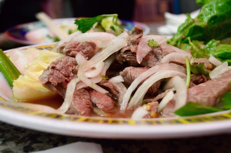 Home - Sanamluang Cafe - Thai Restaurant